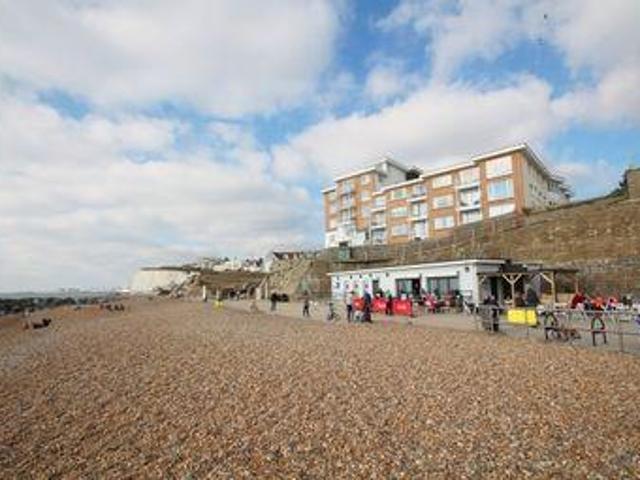 2 Bedrooms Flat for rent in High Street, Rottingdean BN2