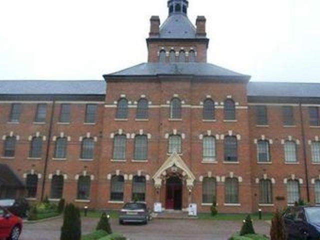 2 Bedrooms Flat for rent in Highcroft Road, Birmingham B23
