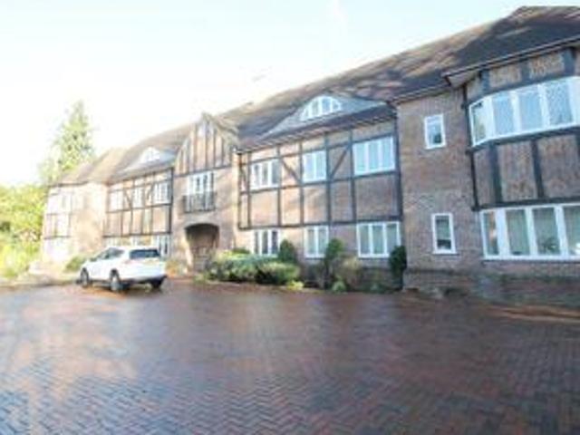 2 Bedrooms Flat for rent in Highfield Manor, Highfield Lane, Tyttenhanger AL4