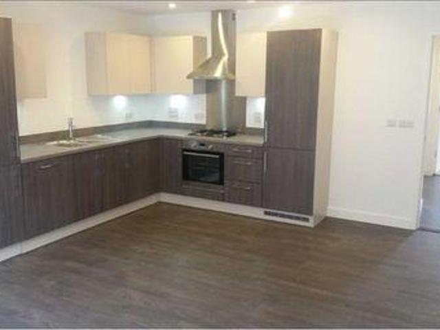 2 Bedrooms Flat for rent in Highfield Avenue, London NW11