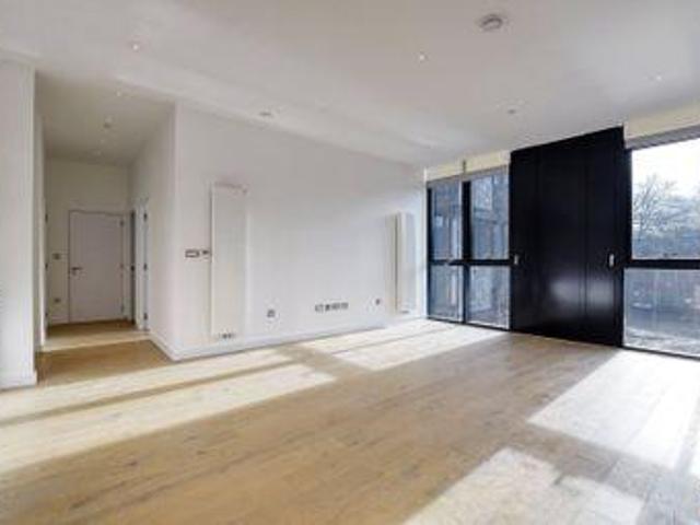 2 Bedrooms Flat for rent in Hill House, 17 Highgate Hill, London N19