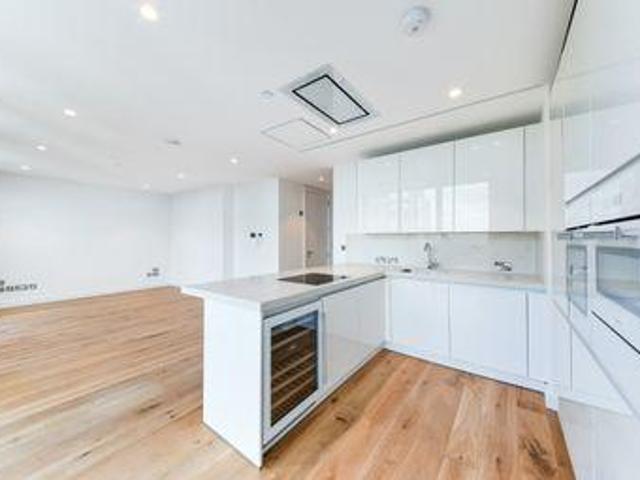 2 Bedrooms Flat for rent in Hill House, Highgate Hill, Archway N19