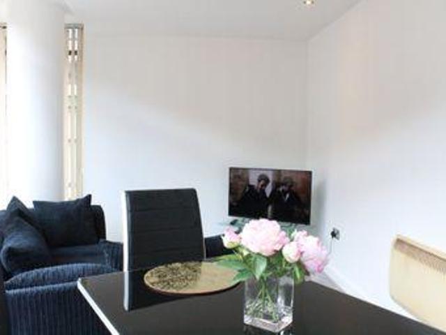 2 Bedrooms Flat for rent in Hill Quays, Jordan Street, Manchester M15