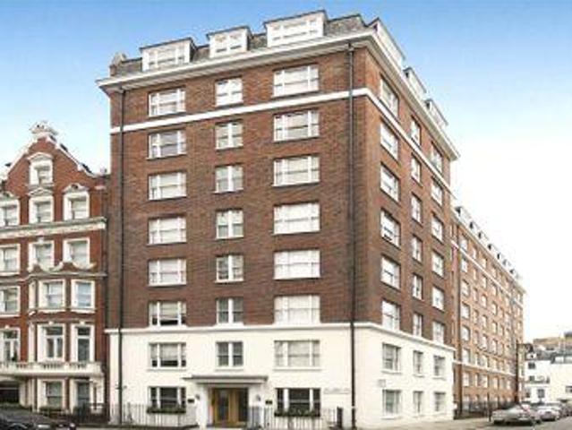 2 Bedrooms Flat for rent in Hill Street, London W1J