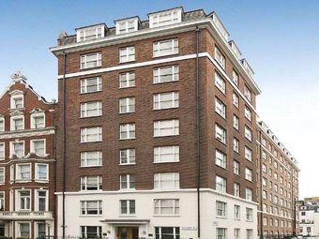 2 Bedrooms Flat for rent in Hill Street, London W1J