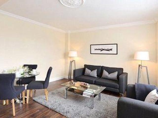2 Bedrooms Flat for rent in Hill Street, London W1J