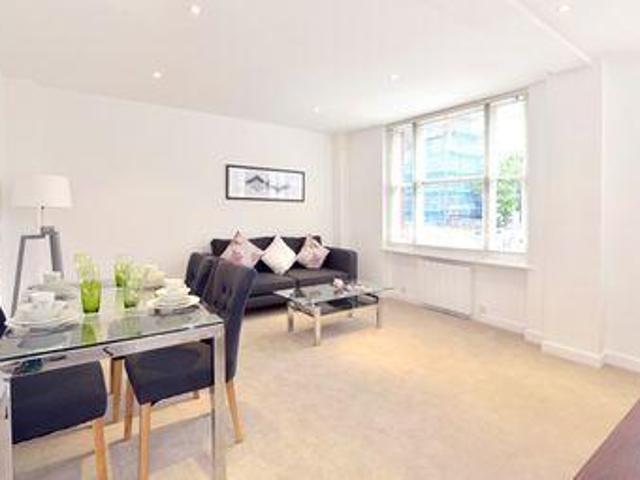2 Bedrooms Flat for rent in Hill Street, London W1J