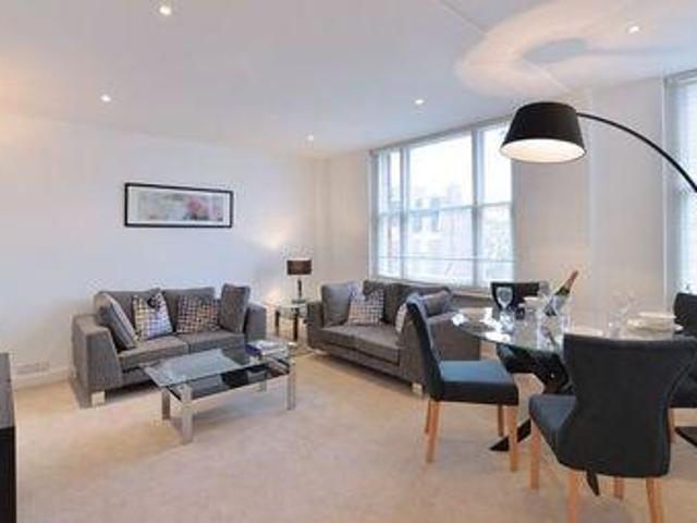 2 Bedrooms Flat for rent in Hill Street, London W1J