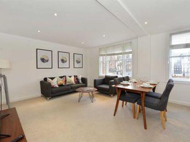 2 Bedrooms Flat for rent in Hill Street, London W1J