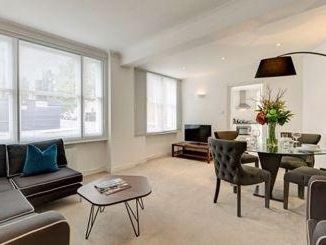 2 Bedrooms Flat for rent in Hill Street, London W1J