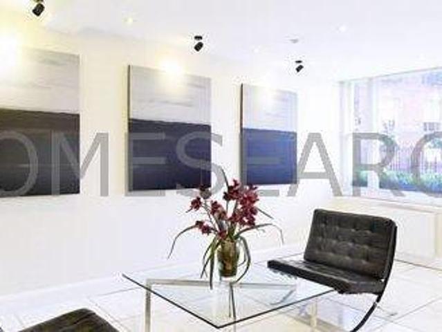 2 Bedrooms Flat for rent in Hill Street, London W1J