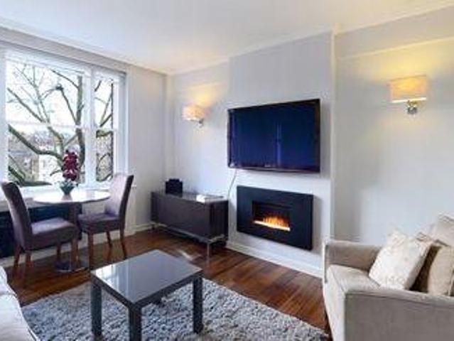 2 Bedrooms Flat for rent in Hill Street, London W1J