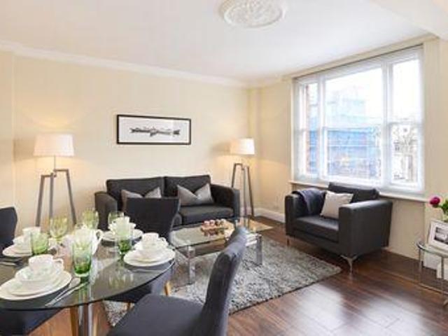 2 Bedrooms Flat for rent in Hill Street, Mayfair W1J