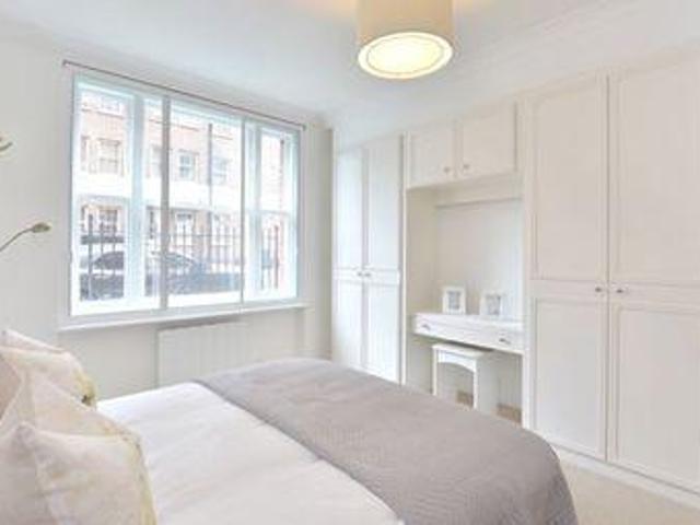 2 Bedrooms Flat for rent in Hill Street, Mayfair W1J