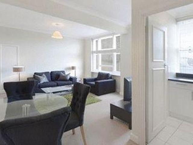 2 Bedrooms Flat for rent in Hill Street, Mayfair, London W1J