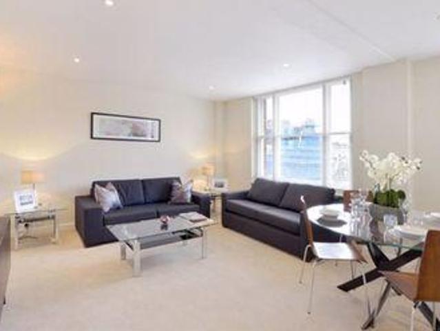2 Bedrooms Flat for rent in Hill Street, Mayfair, London W1J