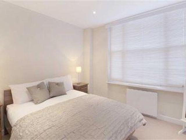 2 Bedrooms Flat for rent in Hill Street, Mayfair, London W1J