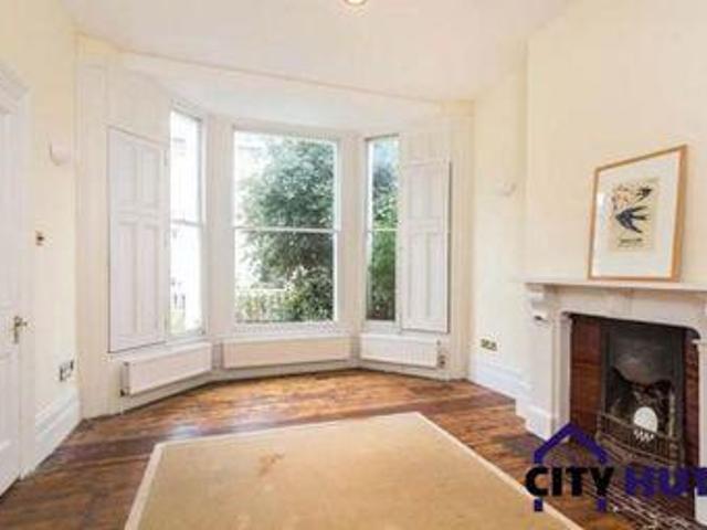 2 Bedrooms Flat for rent in Hillmarton Road, London N7