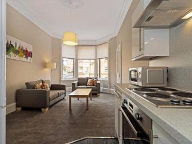 2 Bedrooms Flat for rent in Hillfoot Street, Dennistoun, Glasgow G31