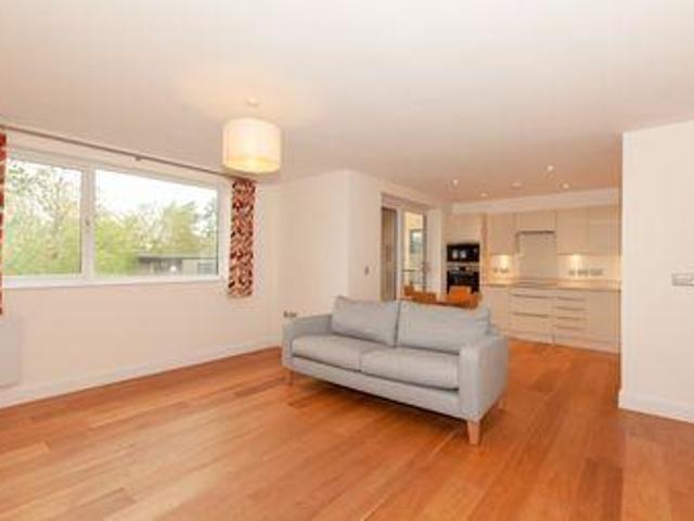 2 Bedrooms Flat for rent in Hillside, Cumnor Hill, Oxford OX2
