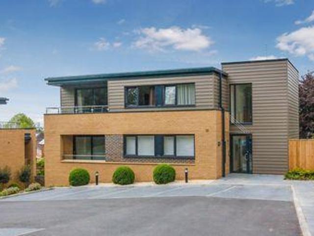 2 Bedrooms Flat for rent in Hillside, Cumnor Hill, Oxford OX2