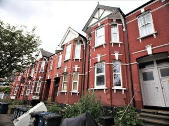 2 Bedrooms Flat for rent in Hillview Gardens, Hendon NW4