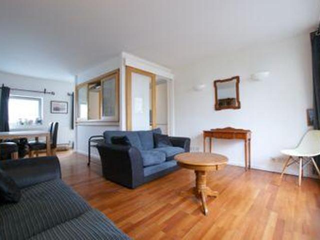2 Bedrooms Flat for rent in Hutchings Wharf, Hutchings Street, South Quay E14