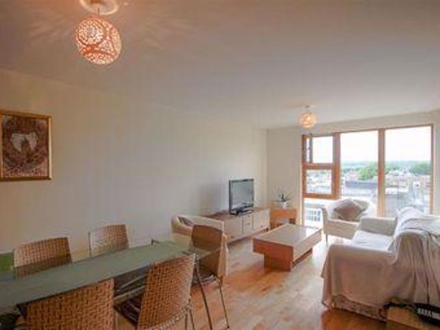 2 Bedrooms Flat for rent in Hungerford Road, Camden, London N7