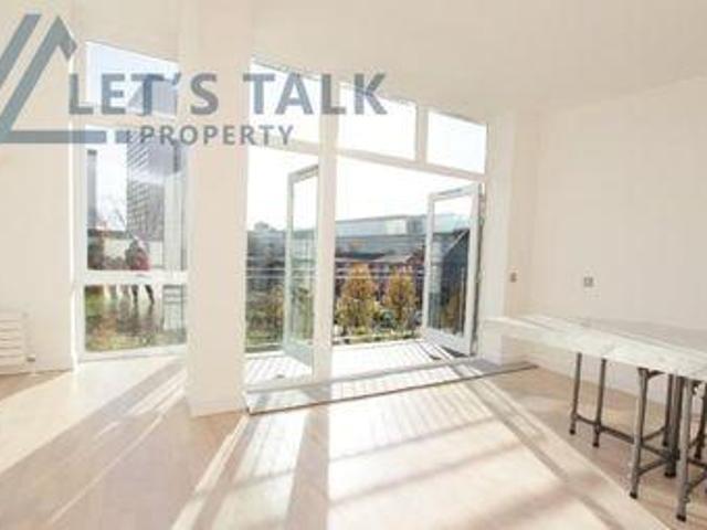 2 Bedrooms Flat for rent in Hunt Close, Holland Park W11
