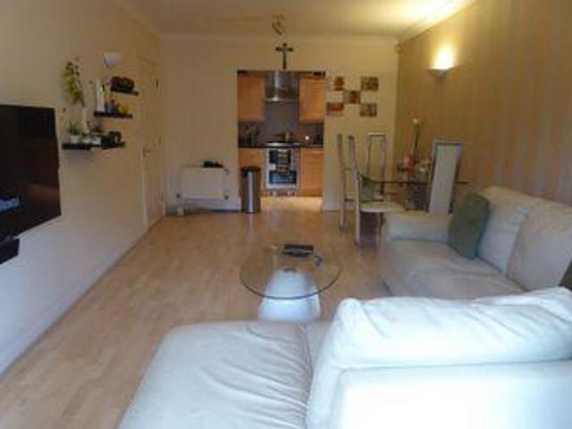 2 Bedrooms Flat for rent in Hunters Wharf, Katesgrove Lane, Reading RG1