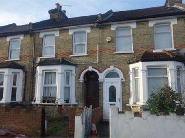 2 Bedrooms Flat for rent in Hurlstone Road, London SE25