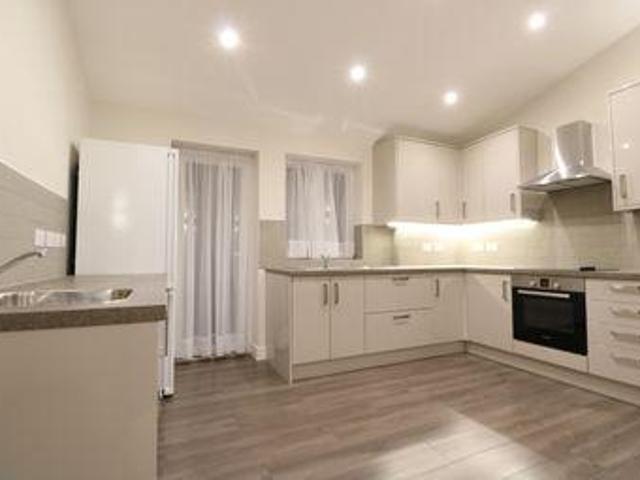 2 Bedrooms Flat for rent in Hurstwood Road, London NW11