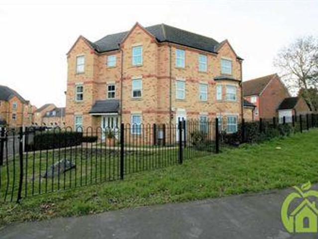 2 Bedrooms Flat for rent in Hyde Close, Romford RM1