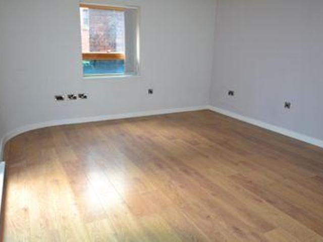 2 Bedrooms Flat for rent in I Quarter, Blonk Street, City Centre, Sheffield S3