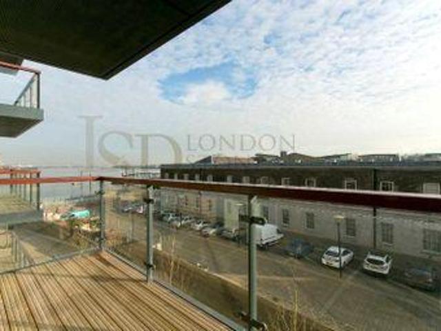 2 Bedrooms Flat for rent in Imperial Building, Duke Of Wellington Avenue, Royal Arsenal SE18