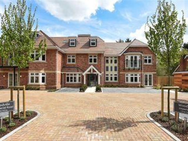 2 Bedrooms Flat for rent in Imperial Road, Windsor SL4