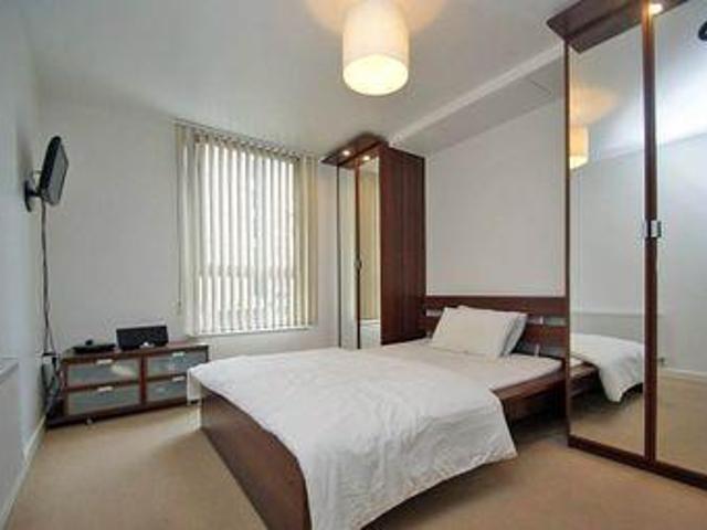 2 Bedrooms Flat for rent in Index Apartments, Mercury Gradens, Romford RM1