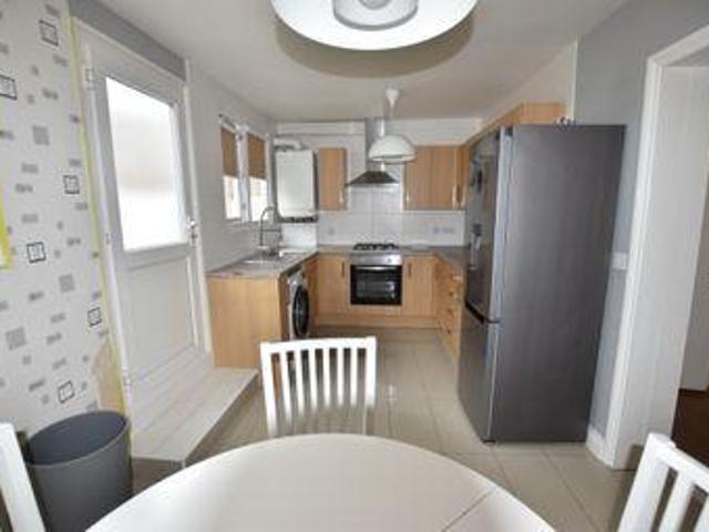 2 Bedrooms Flat for rent in Ingersoll Road, Shepherds Bush W12