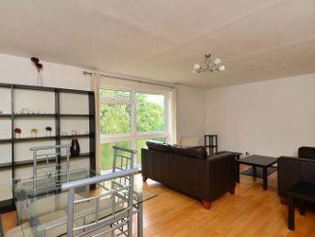 2 Bedrooms Flat for rent in Inglis Road, Ealing Common, London W5