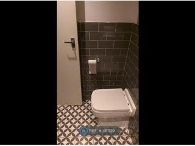 2 Bedrooms Flat for rent in Innes Lodge, London SE23