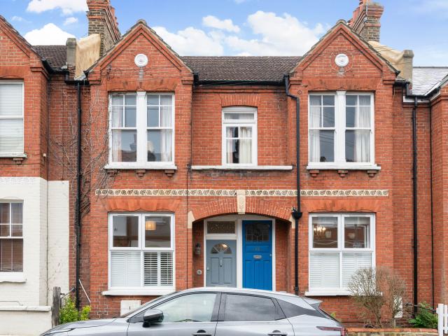 2 Bedrooms Flat for Rent in Idlecombe Road | Foxtons