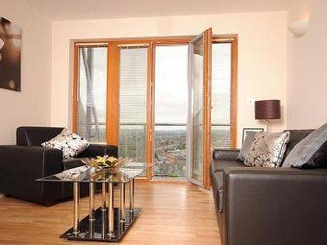 2 Bedrooms Flat for rent in Ilford Hill, Ilford IG1