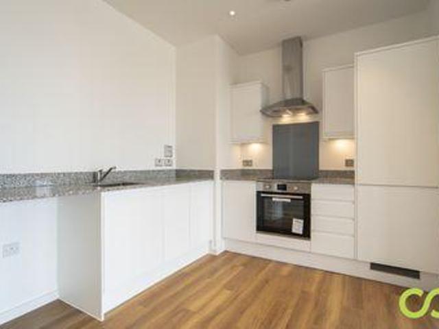 2 Bedrooms Flat for rent in Ilford Hill, Ilford IG1