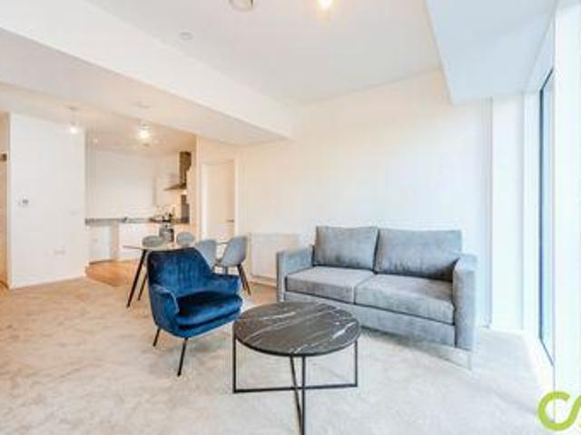 2 Bedrooms Flat for rent in Ilford Hill, Ilford IG1