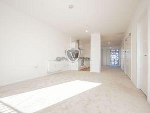 2 Bedrooms Flat for rent in Ilford Hill, Ilford IG1