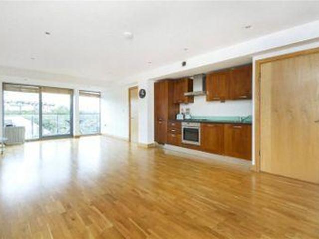2 Bedrooms Flat for rent in Iron Works, Bow, London E3