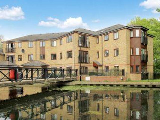 2 Bedrooms Flat for rent in Island House, Wandle Road, Morden SM4