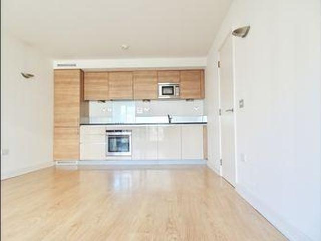 2 Bedrooms Flat for rent in John Harisson Way, Greenwich SE10