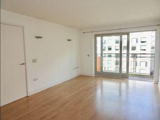 2 Bedrooms Flat for rent in John Harisson Way, Greenwich SE10
