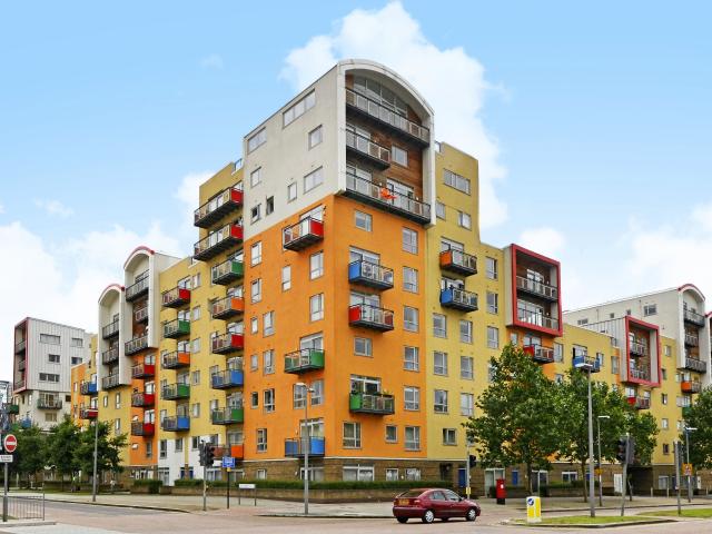 2 Bedrooms Flat for Rent in John Harrison Way | Foxtons